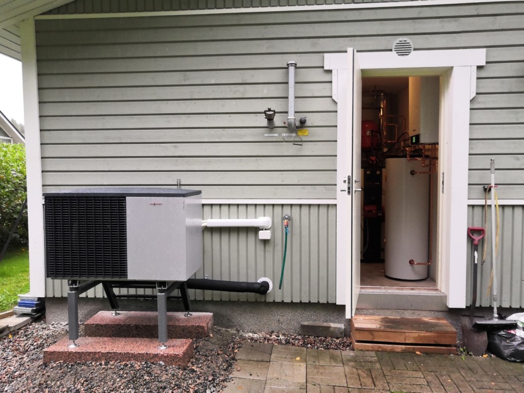 Viessmann Vitocal 200-S ilma-vesilämpöpumpun asennus, Laukaa / Keski-Suomi